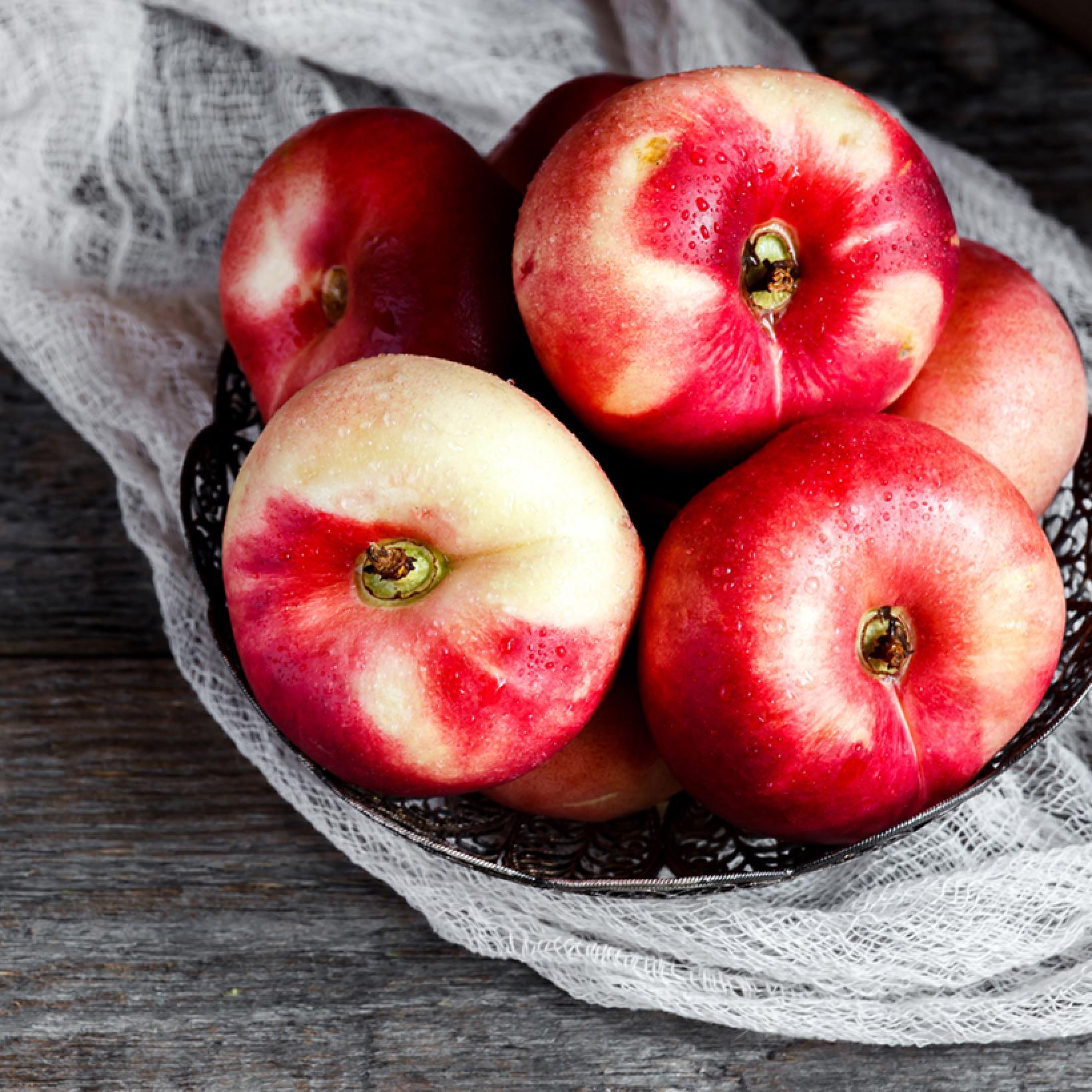 Nectarinier - Brugnon plat à chair blanche Bio - Variété de Nectarine ...